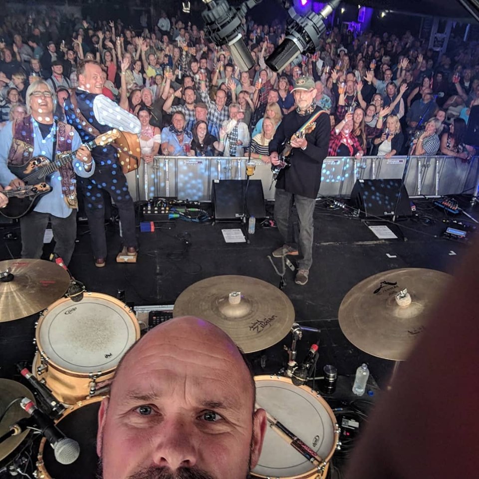 The Pics – The Countrymen