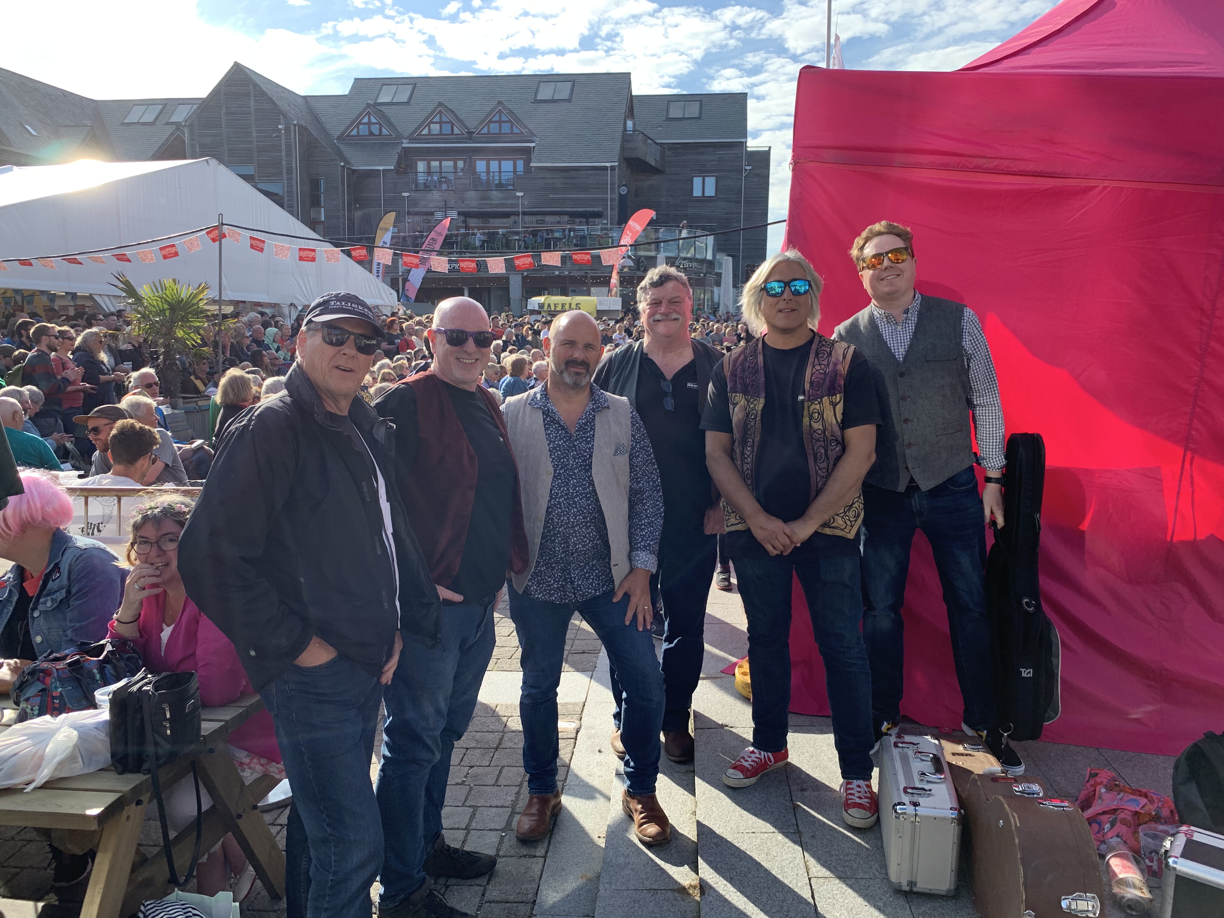 The Pics – The Countrymen